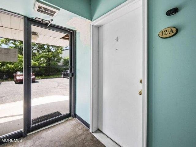 condo with 1 bedroom, Island Heights NJ ES105206163