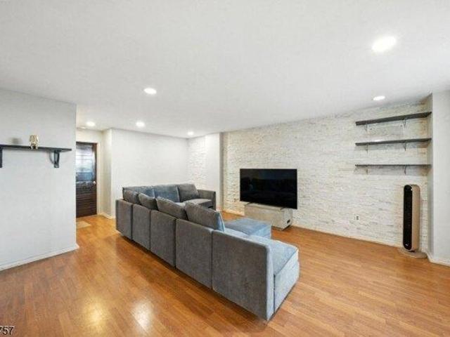 condo with 1 bedroom, Jersey City NJ DLS101858477