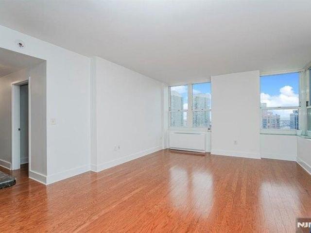 condo with 1 bedroom, Jersey City NJ DLS102477271