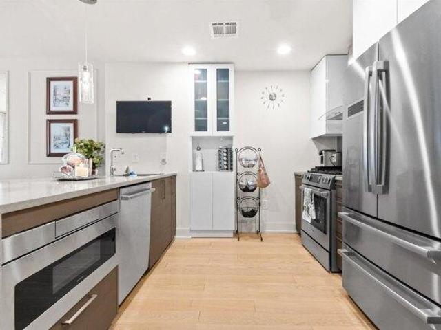 condo with 1 bedroom, Jersey City NJ DLS102315539