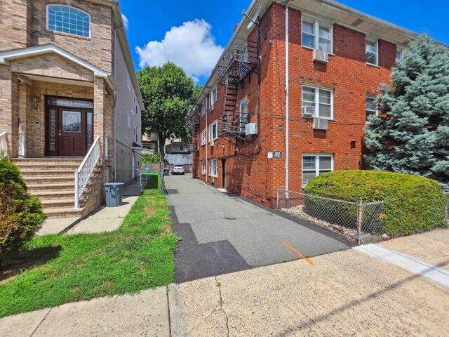 condo with 1 bedroom, Kearny NJ ES104567309