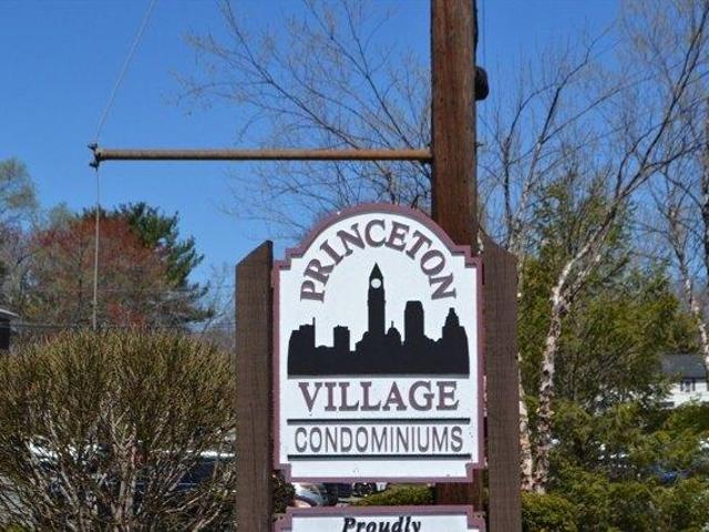 condo with 1 bedroom, Lawrence MA DLS102822603