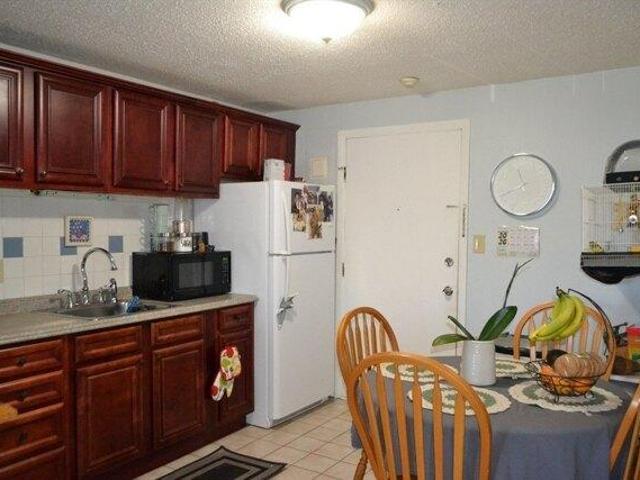 condo with 1 bedroom, Lawrence MA ES103432144
