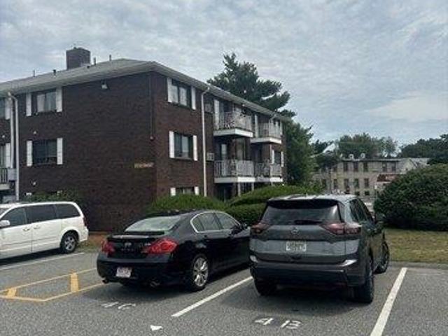condo with 1 bedroom, Lawrence MA ES105105550