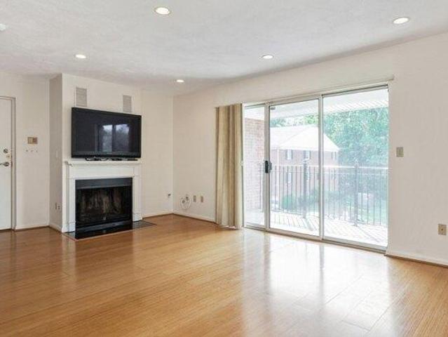 condo with 1 bedroom, Lexington MA ES103441854