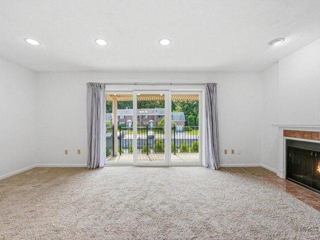 condo with 1 bedroom, Lexington MA ES105207482