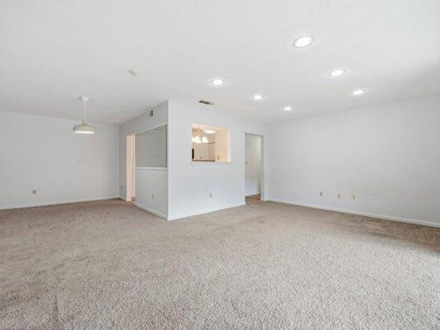 condo with 1 bedroom, Lexington MA ES105386242