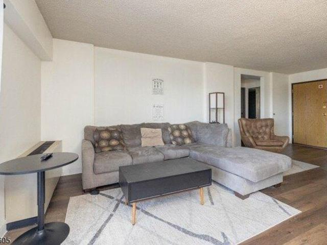 condo with 1 bedroom, Linden NJ ES104441635