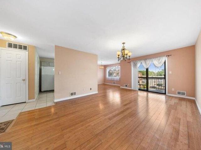 condo with 1 bedroom, Linden NJ ES104869597