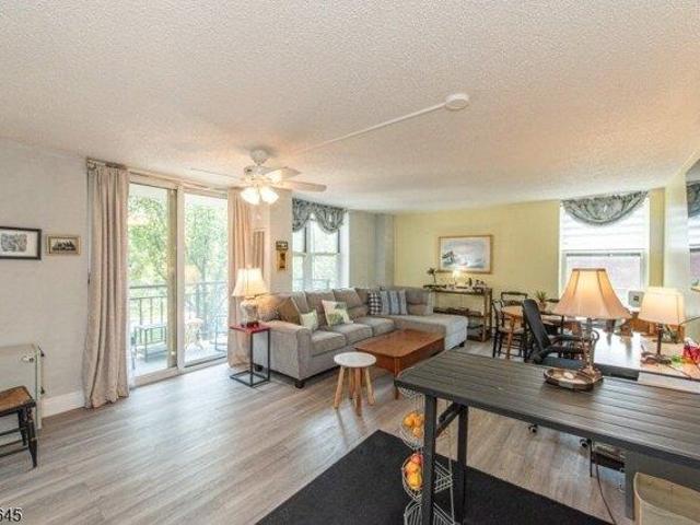 condo with 1 bedroom, Little Falls NJ ES104907146
