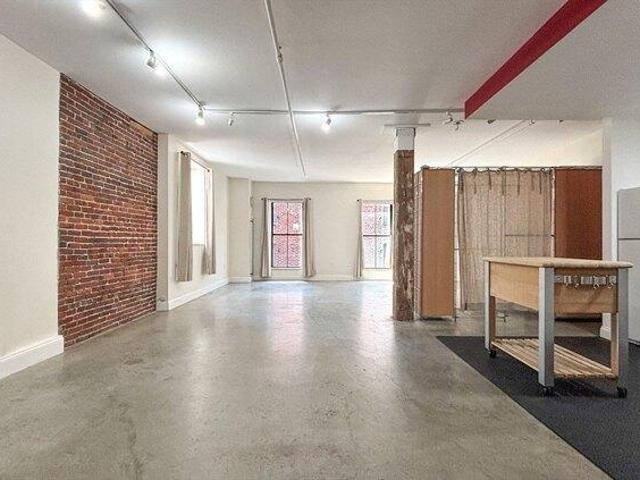 condo with 1 bedroom, Lowell MA ES105105261