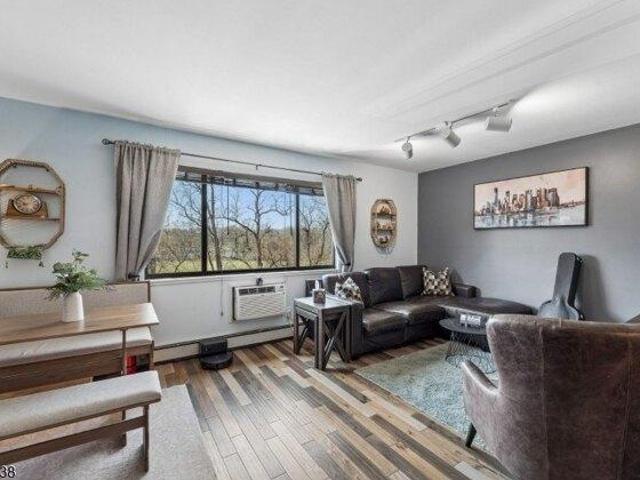 condo with 1 bedroom, Lyndhurst NJ DS102028191