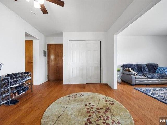 condo with 1 bedroom, Lyndhurst NJ DS102284656
