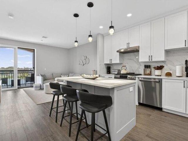 condo with 1 bedroom, m NH ES105104671