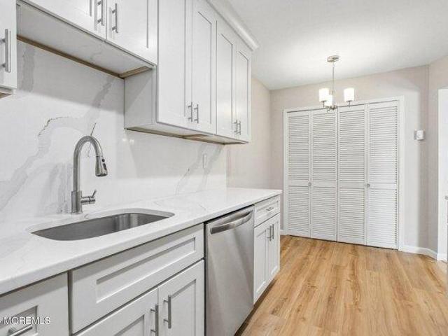 condo with 1 bedroom, Manalapan NJ DLS102313200