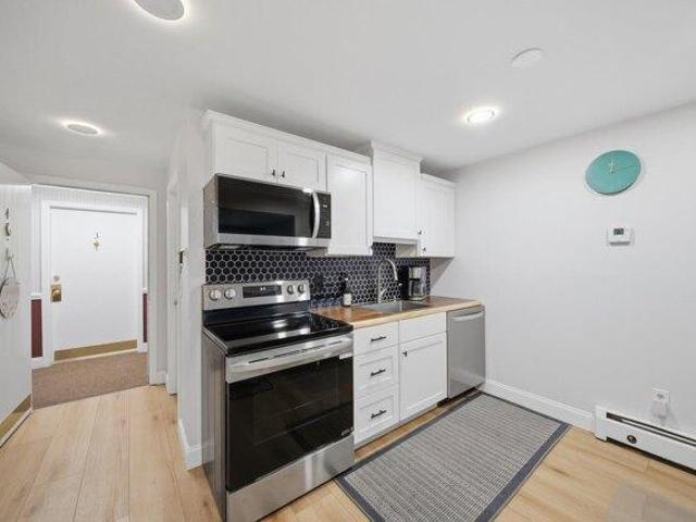 condo with 1 bedroom, Manchester NH DS103965937