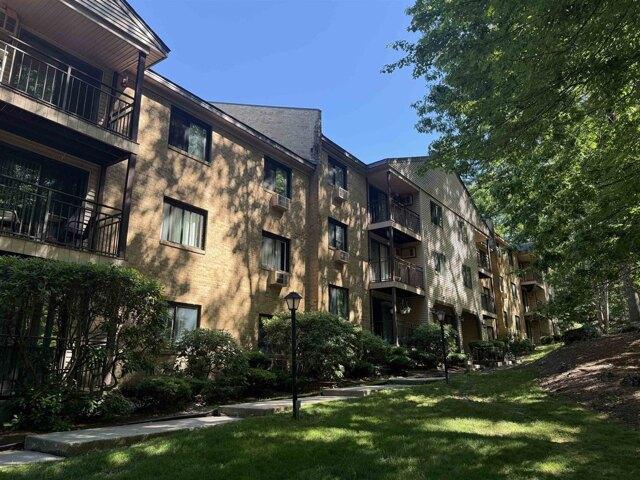 condo with 1 bedroom, Manchester NH ES104076661