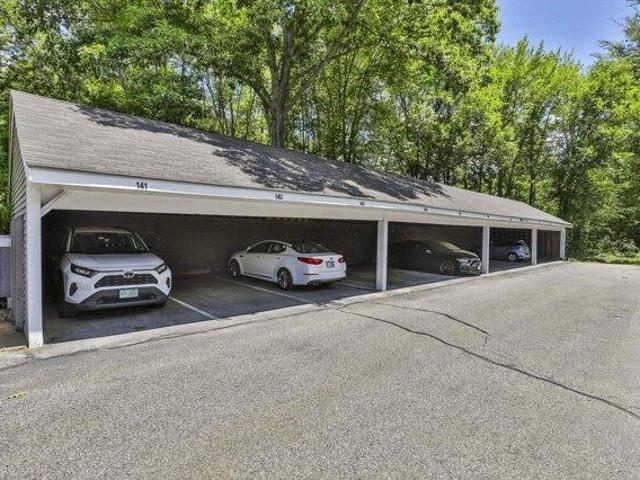 condo with 1 bedroom, Manchester NH ES104264265