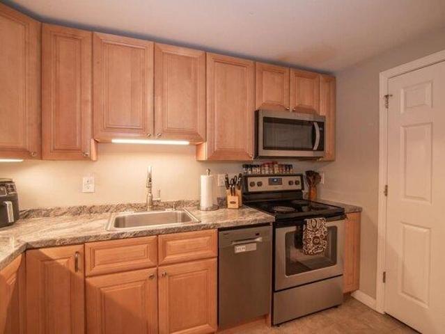 condo with 1 bedroom, Manchester NH ES105142778