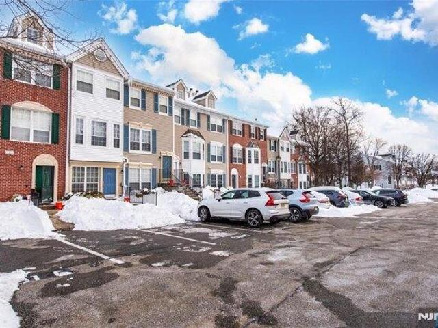 condo with 1 bedroom, Mahwah NJ DS101998524