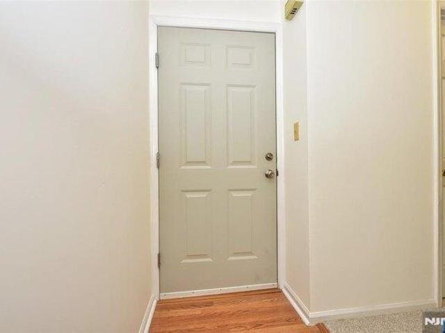 condo with 1 bedroom, Mahwah NJ DS102026189