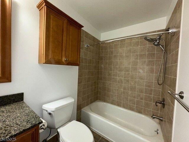 condo with 1 bedroom, Mahwah NJ ES105192962