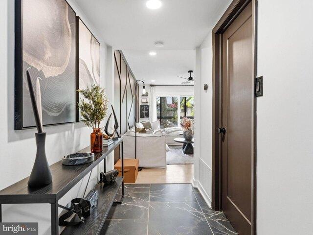 condo with 1 bedroom, Maple Shade NJ DS103625196