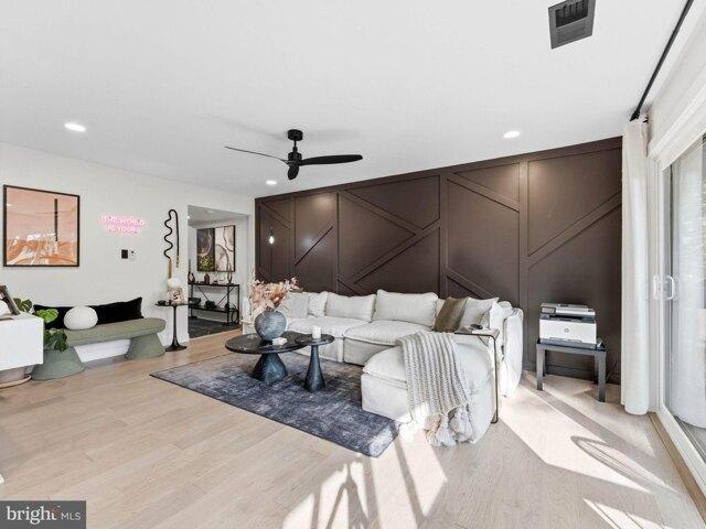 condo with 1 bedroom, Maple Shade NJ ES103625196