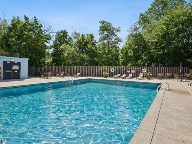condo with 1 bedroom, Maplewood NJ ES104832251