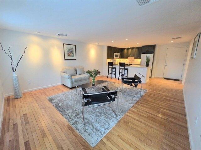 condo with 1 bedroom, Marblehead MA DS102823313