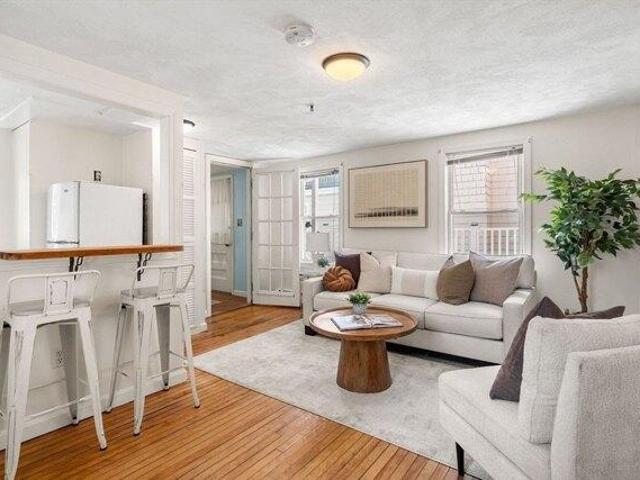 condo with 1 bedroom, Marblehead MA ES103928600