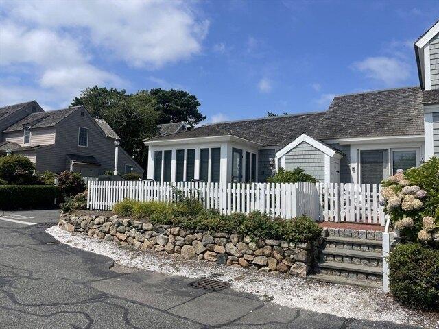 condo with 1 bedroom, Mashpee MA DS104149189