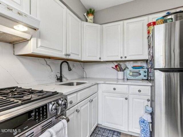 condo with 1 bedroom, Matawan NJ DLS102728583