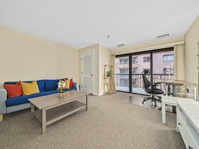 condo with 1 bedroom, Medford MA DLS102779572