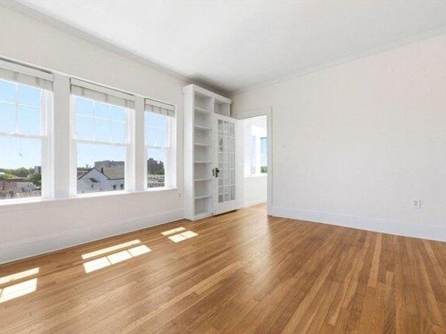 condo with 1 bedroom, Medford MA ES104479970