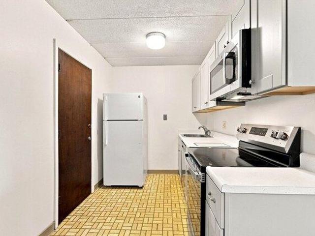 condo with 1 bedroom, Medford MA ES104540137
