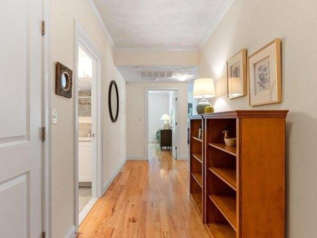 condo with 1 bedroom, Melrose MA ES104113558