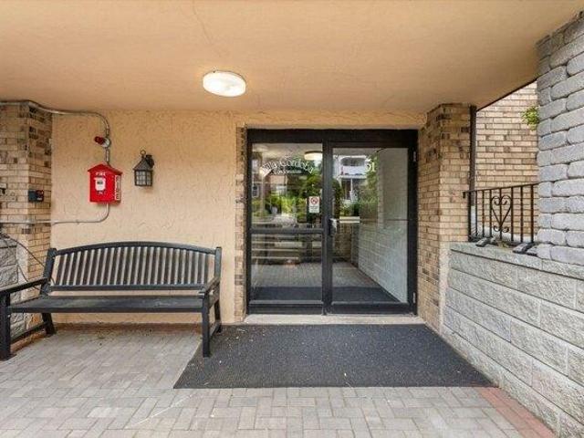 condo with 1 bedroom, Melrose MA ES104150379