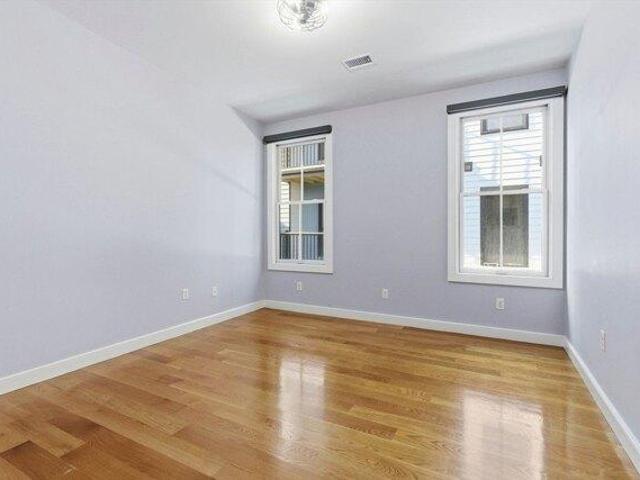 condo with 1 bedroom, Melrose MA ES105092659