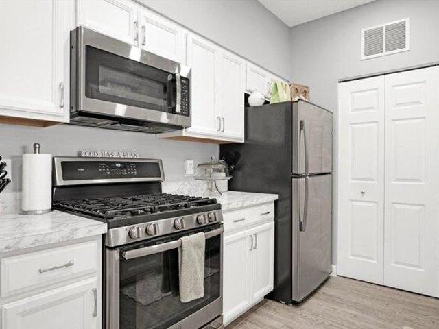 condo with 1 bedroom, Methuen MA DLS102798931