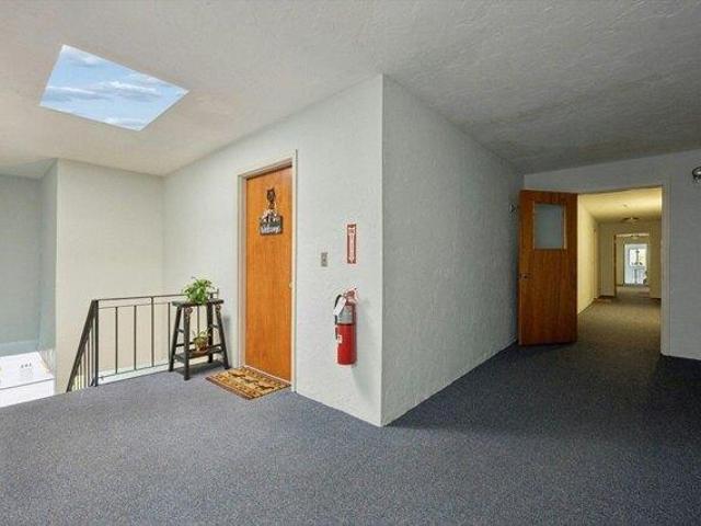 condo with 1 bedroom, Methuen MA ES105161078