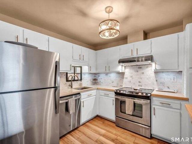 condo with 1 bedroom, Middletown CT DLS102478118