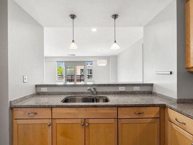 condo with 1 bedroom, Milton MA DLS102860864