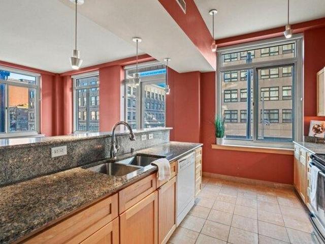 condo with 1 bedroom, Milwaukee WI DS93035693