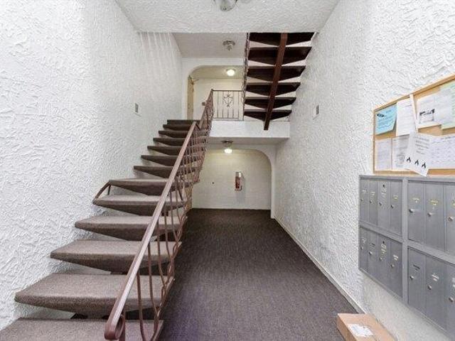 condo with 1 bedroom, Milford MA ES103931927