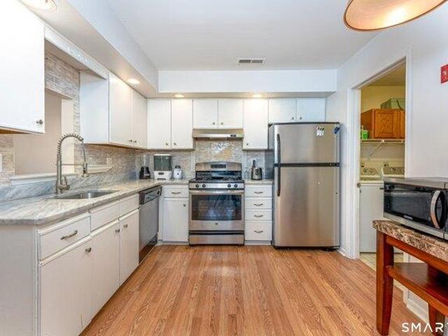condo with 1 bedroom, Milford CT DS104076431