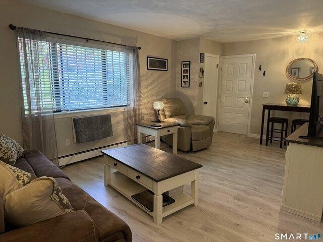 condo with 1 bedroom, Milford CT ES104570180