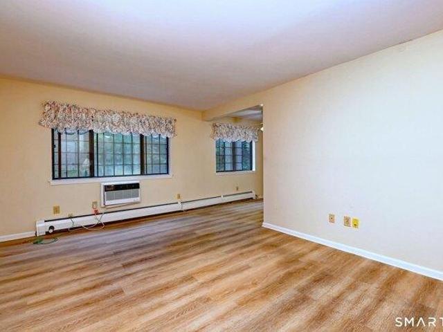 condo with 1 bedroom, Milford CT ES105126992