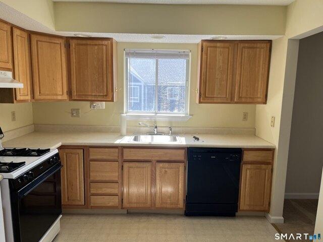 condo with 1 bedroom, Monroe CT ES103499659