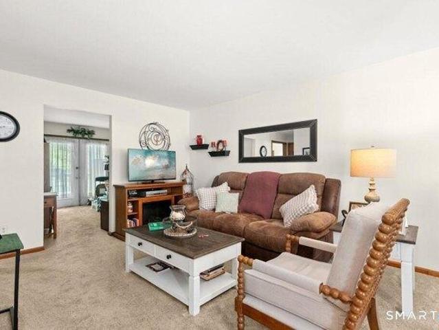 condo with 1 bedroom, Monroe CT ES103124791